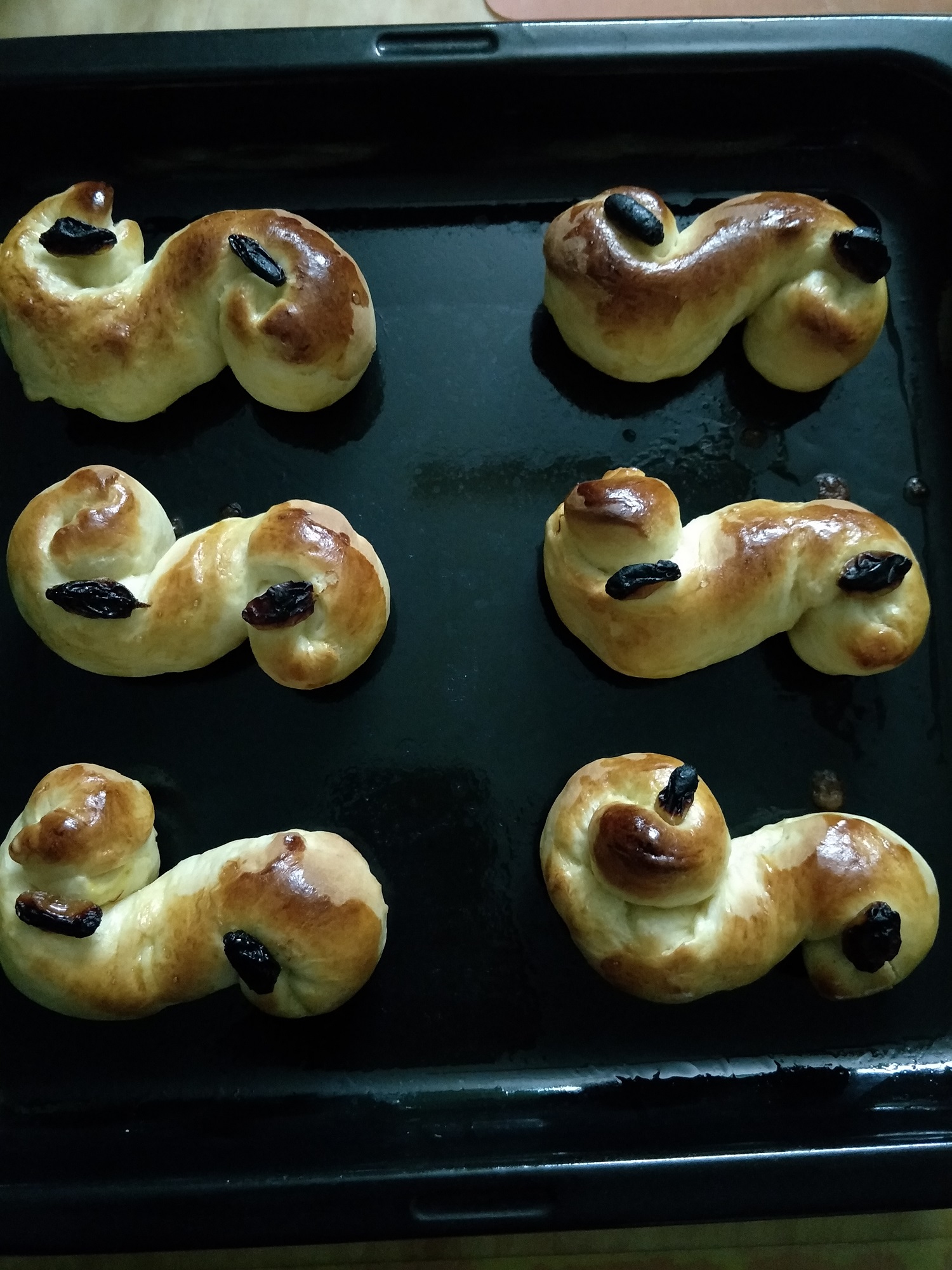 Find a recipe for The Traditional Swedish Saffron Buns on Trivet ...